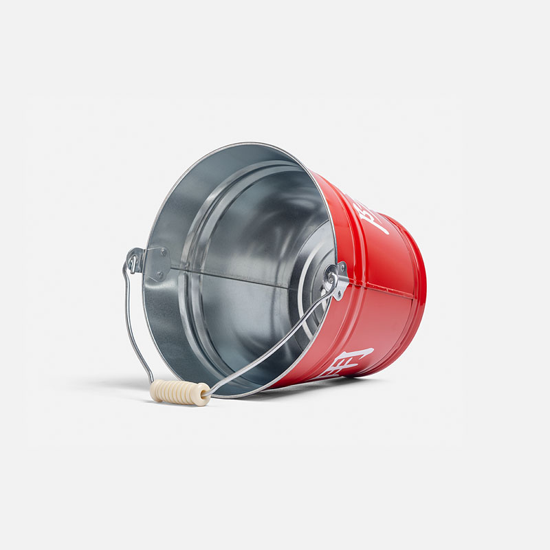 Japanese fire bucket | Nanban